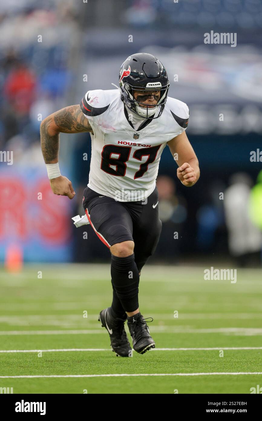 Houston Texans tight end Cade Stover (87) runs a route during the ...