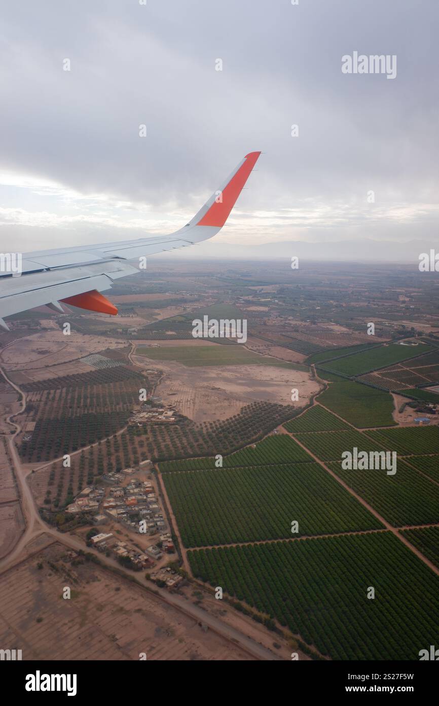 View over Morocco and the arid landscape from a passenger plane Stock ...