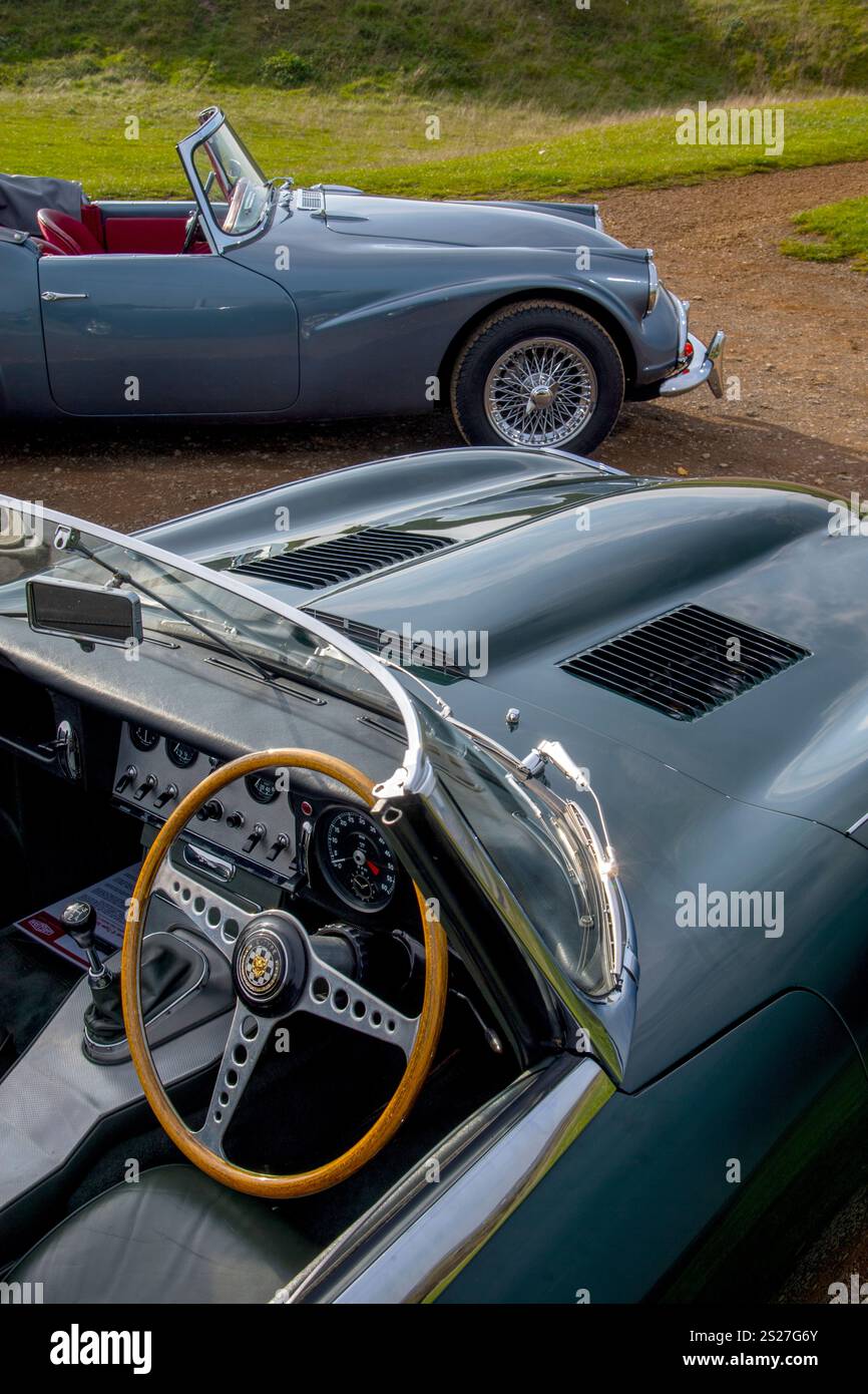 77 RW - once of the first Jaguar E Types from 1961 and famously driven ...