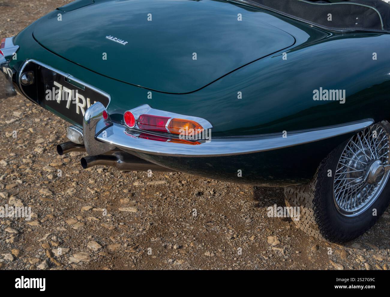 77 RW - once of the first Jaguar E Types from 1961 and famously driven ...