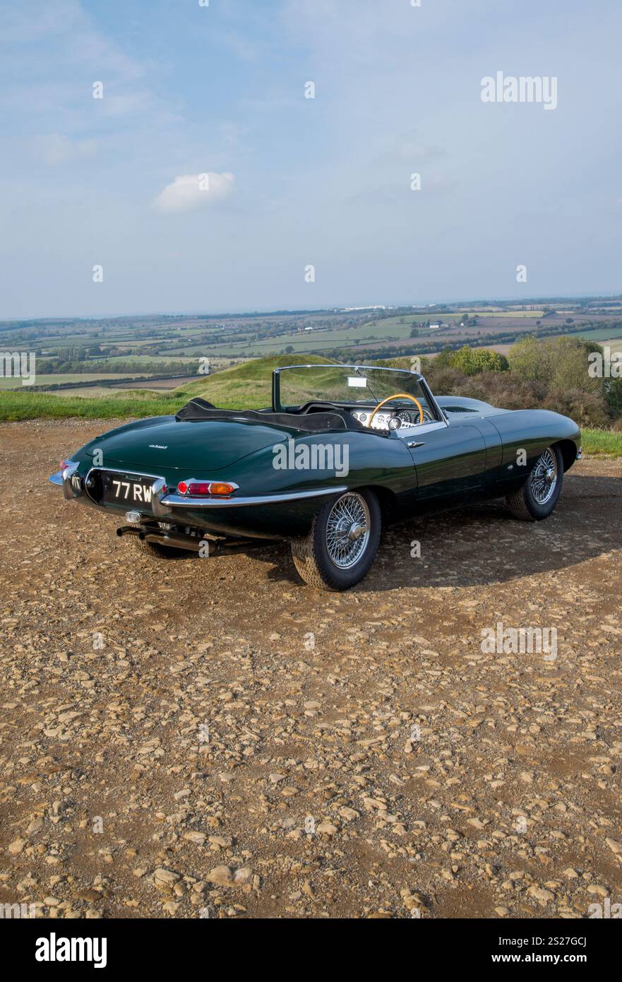 77 RW - once of the first Jaguar E Types from 1961 and famously driven ...