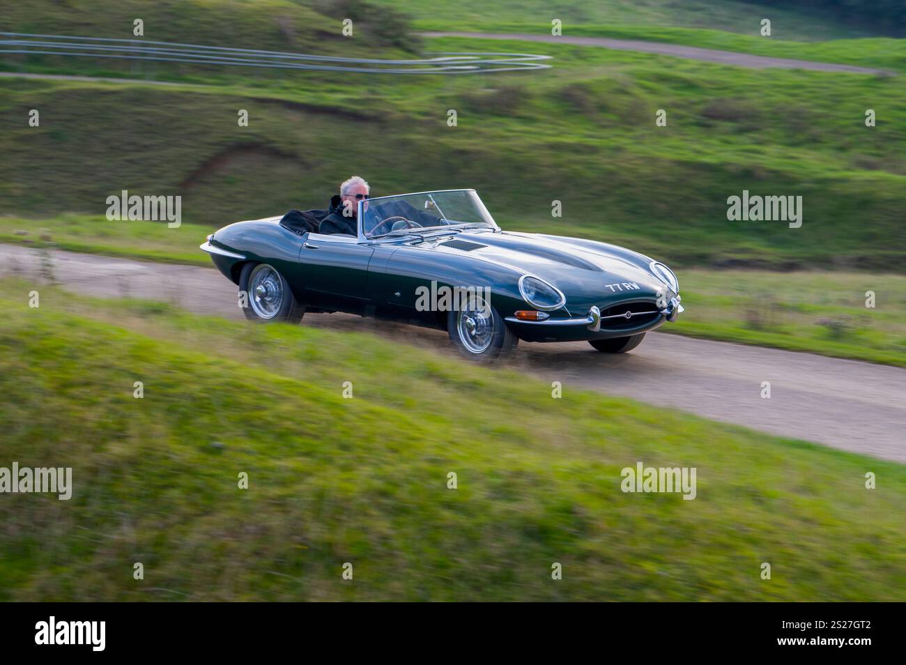 77 RW - once of the first Jaguar E Types from 1961 and famously driven ...