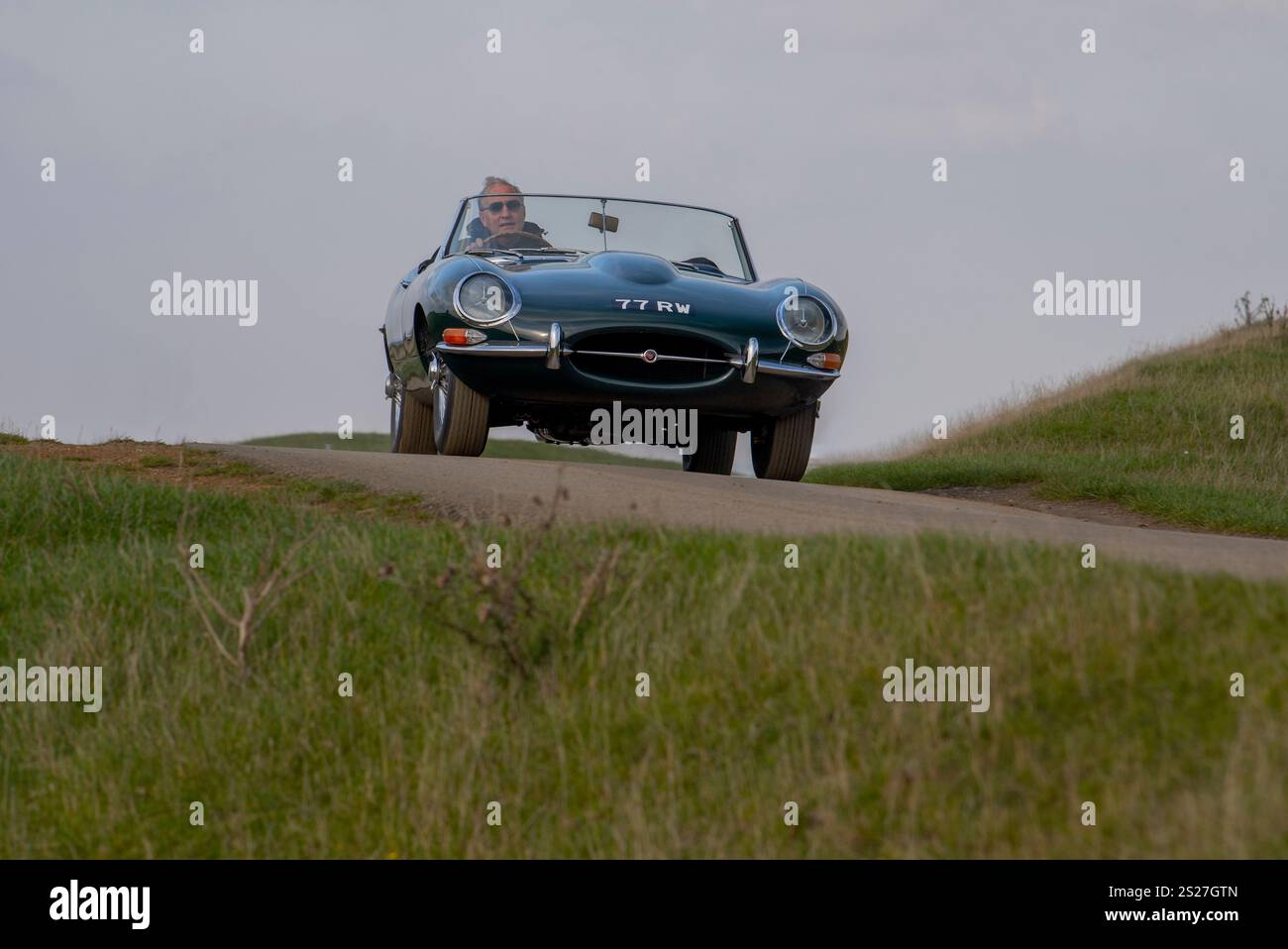 77 RW - once of the first Jaguar E Types from 1961 and famously driven ...