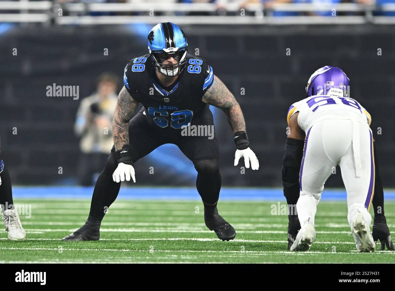 DETROIT, MI - JANUARY 05: Detroit Lions OT Taylor Decker (68) in action ...
