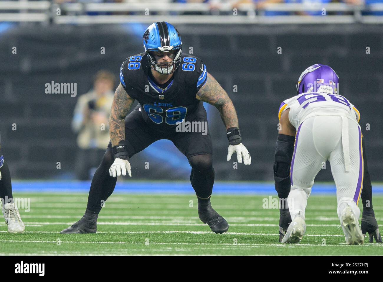 DETROIT, MI - JANUARY 05: Detroit Lions OT Taylor Decker (68) in action ...