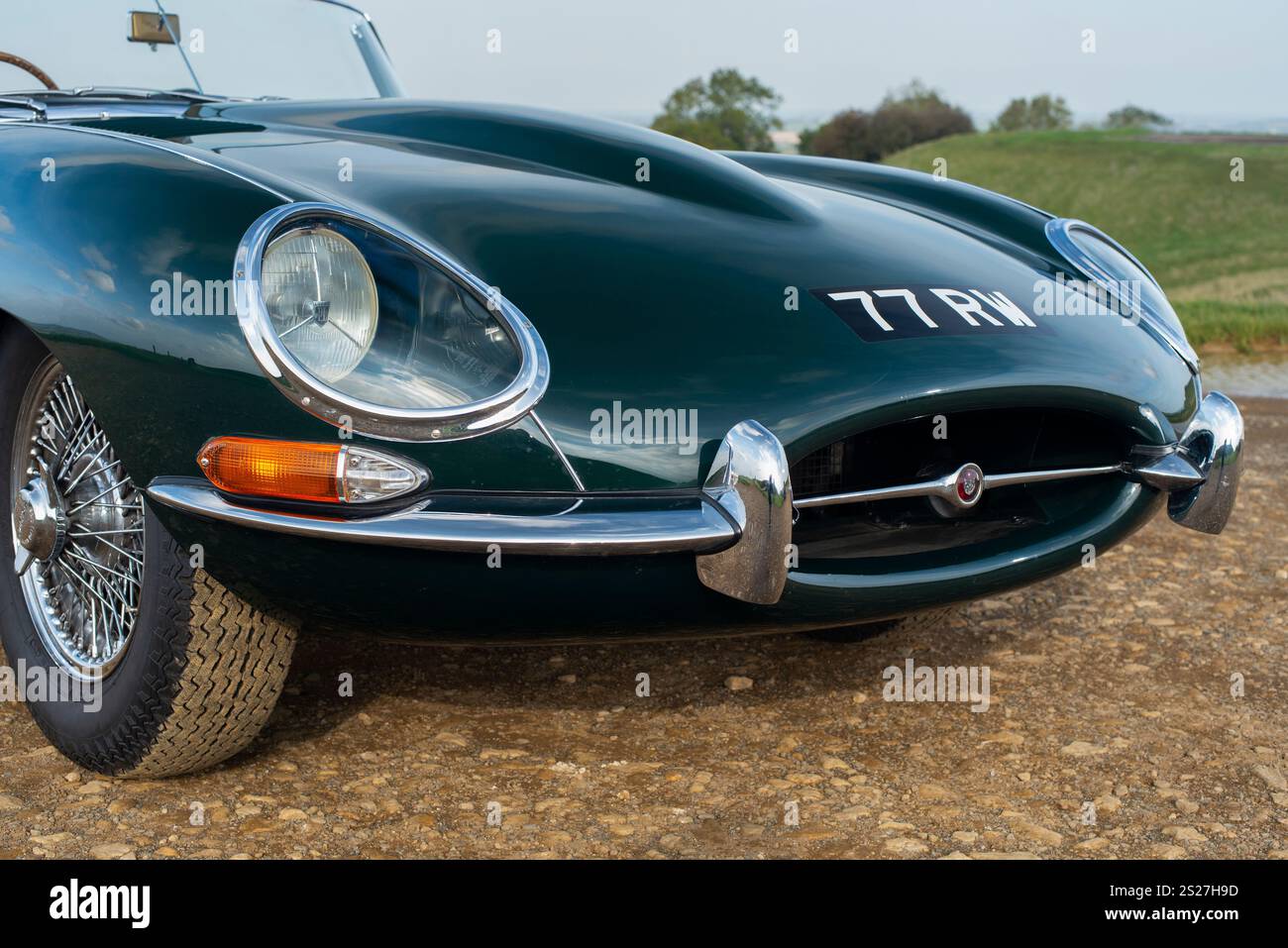 77 RW - once of the first Jaguar E Types from 1961 and famously driven ...