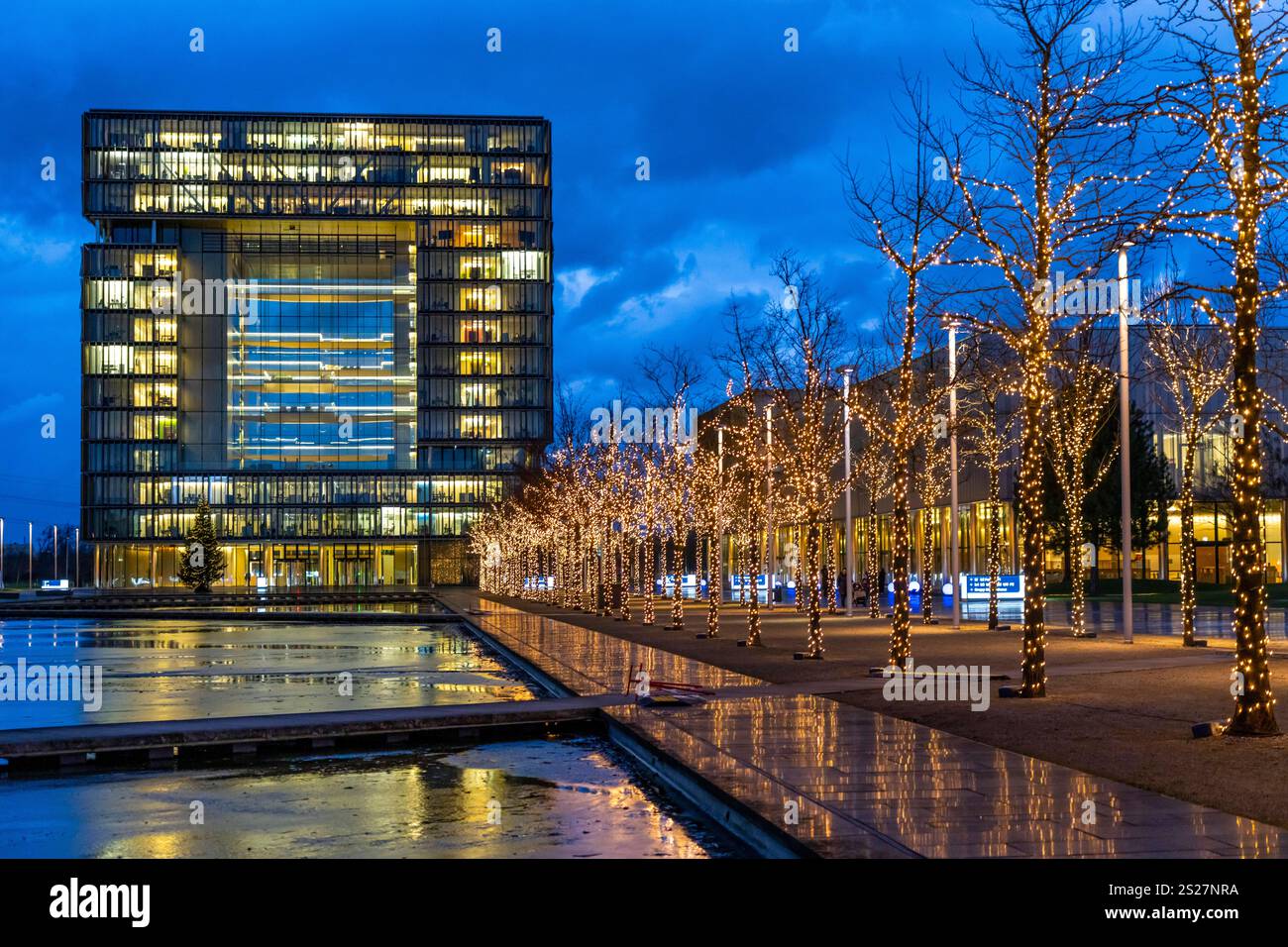Der Ruhr Tech Campus Essen, ehemals Thyssenkrupp Campus, Sitz der Unternehmenszentrale von ...