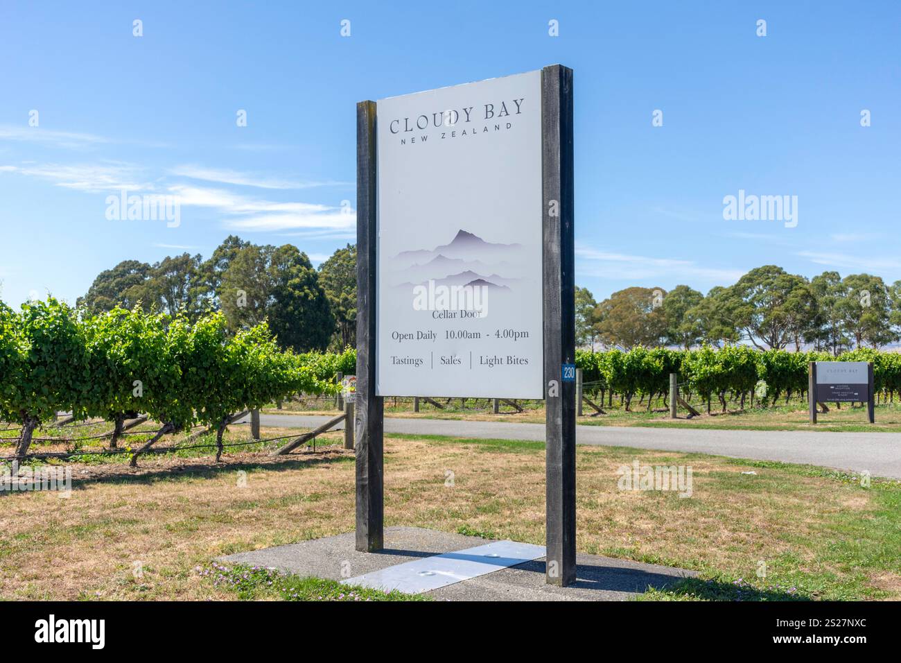 Entrance to Cloudy Bay Winery on Marlborough Wine Trail, Jacksons Road ...