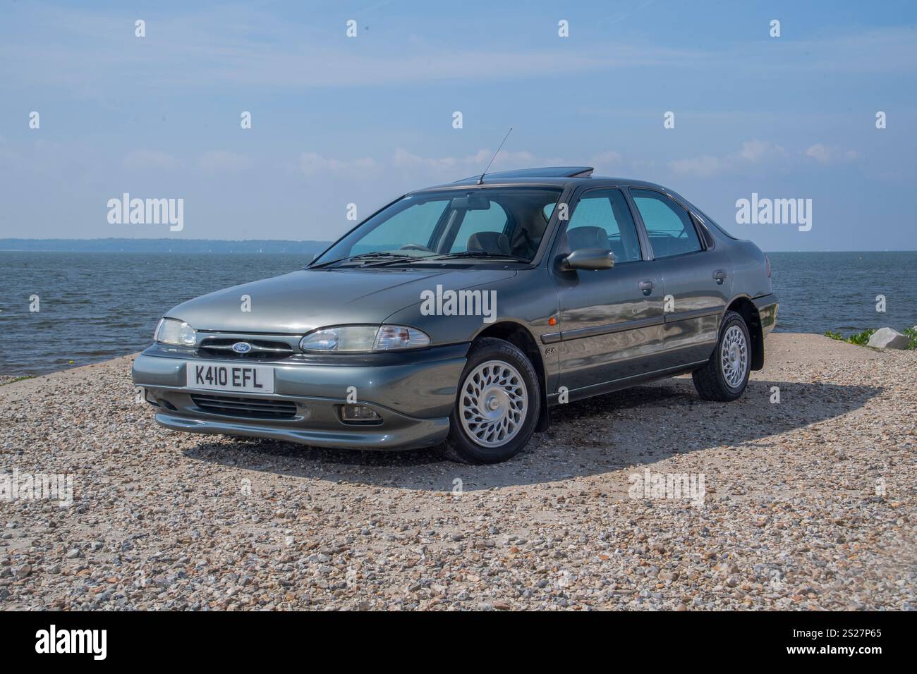 1993 Mk1 Ford Mondeo, one of the first Mondeos built - modern classic ...