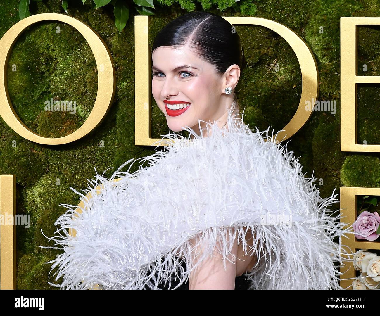 Beverly Hills, USA. 06th Jan, 2024. Alexandra Daddario attends the 82nd ...