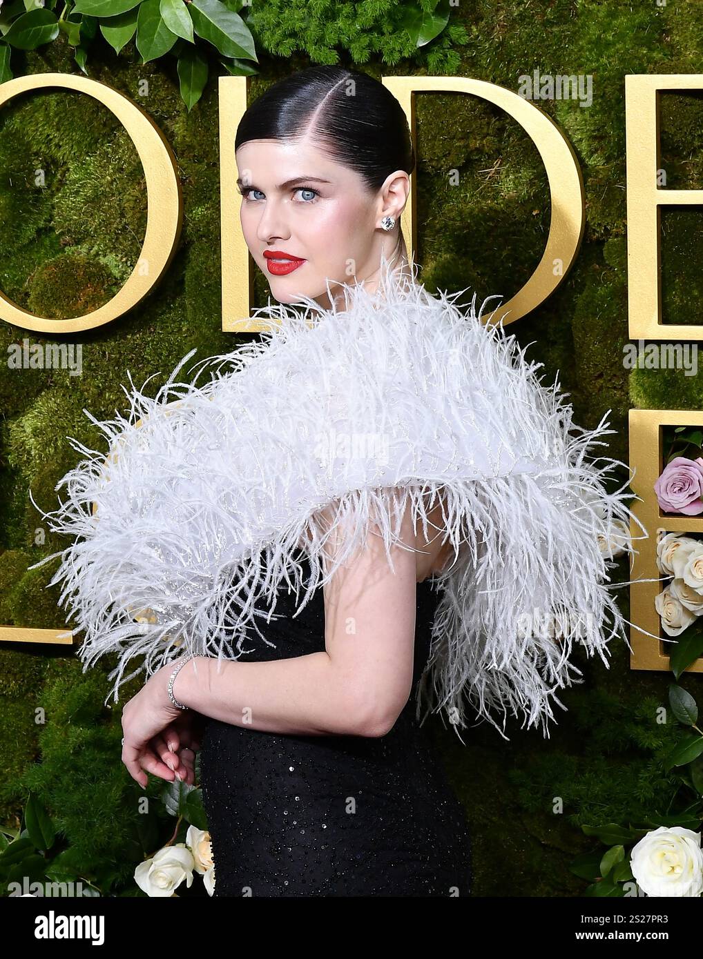 Beverly Hills, USA. 06th Jan, 2024. Alexandra Daddario attends the 82nd ...