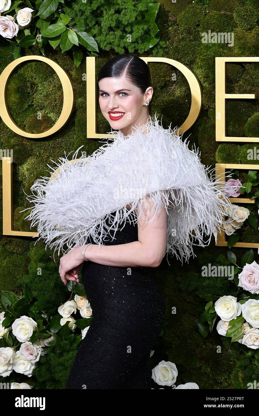 Beverly Hills, USA. 06th Jan, 2024. Alexandra Daddario attends the 82nd ...
