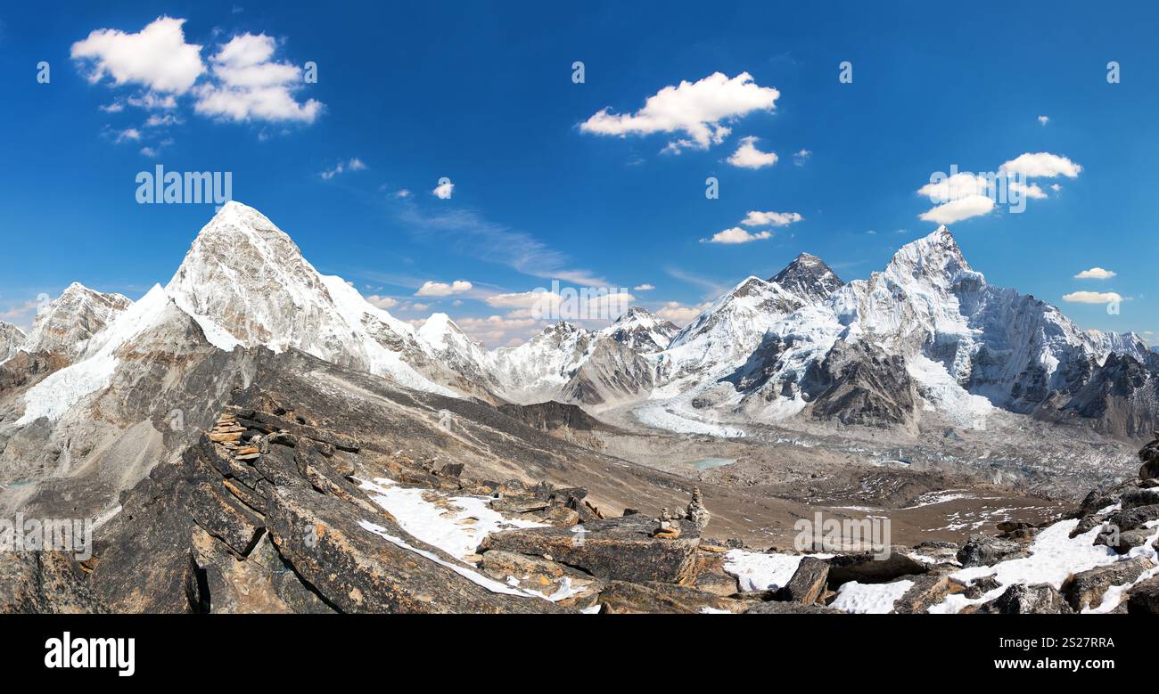 Mount Everest and Pumori peak, himalaya, panoramic view from Kala Patthar of himalayas mountains ...