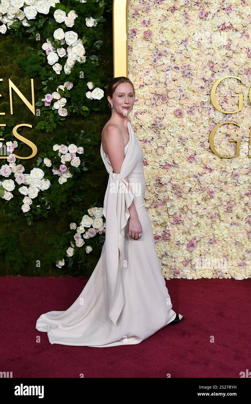 Beverly Hills, USA. 06th Jan, 2024. Hannah Einbinder attends the 82nd ...