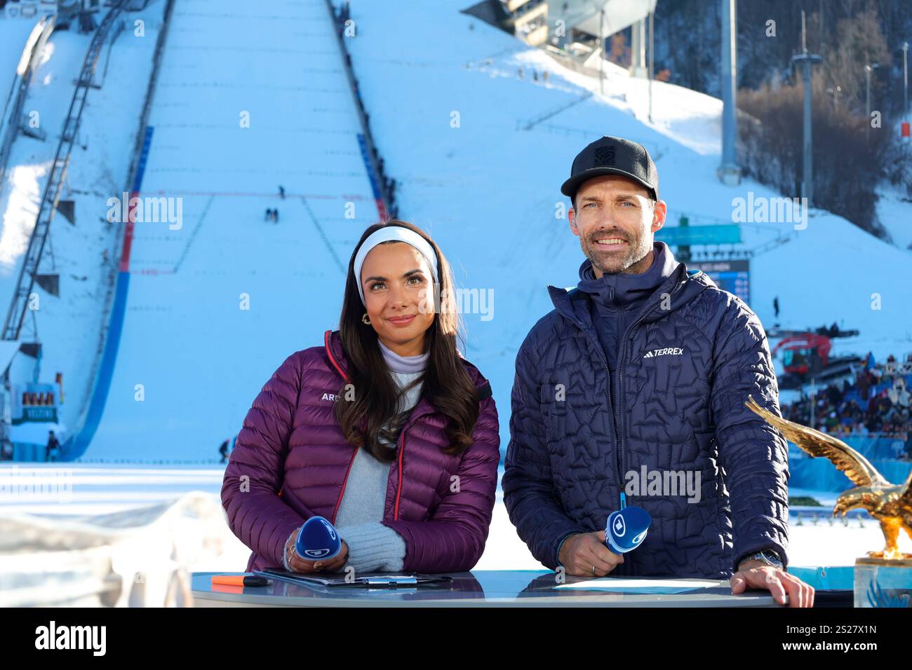 Sportschau-Moderatorin Lea Wagner und Sven Hannawald (Ex-Skispringer ...