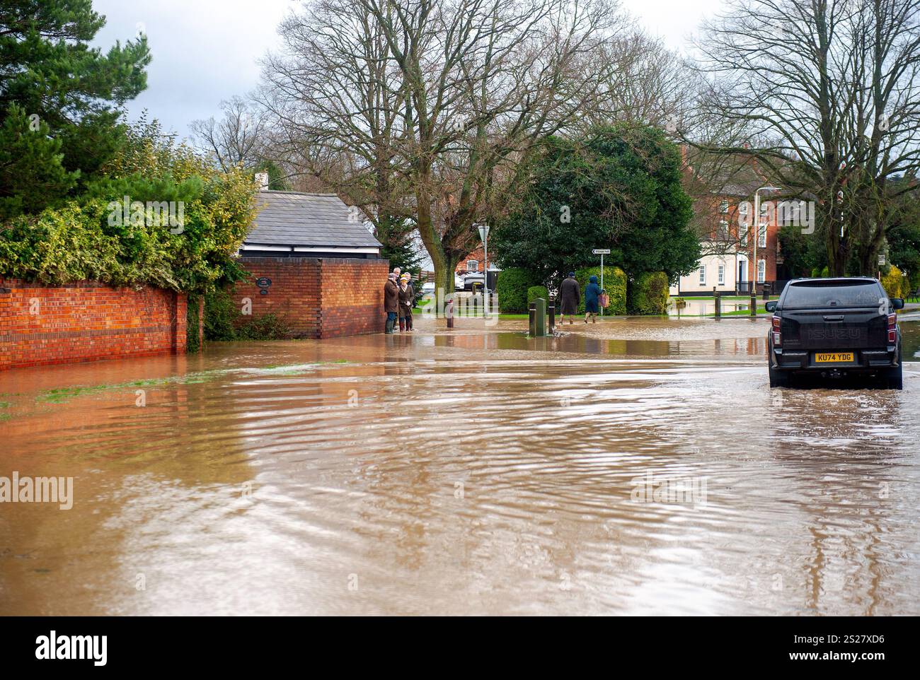 Leicestershire, UK. 06 Januray 2025. Heavy rain causes the River Sence ...