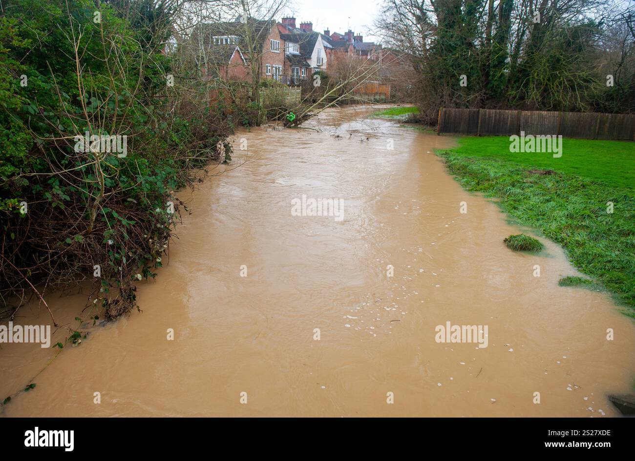 Leicestershire, UK. 06 Januray 2025. Heavy rain causes the River Sence ...