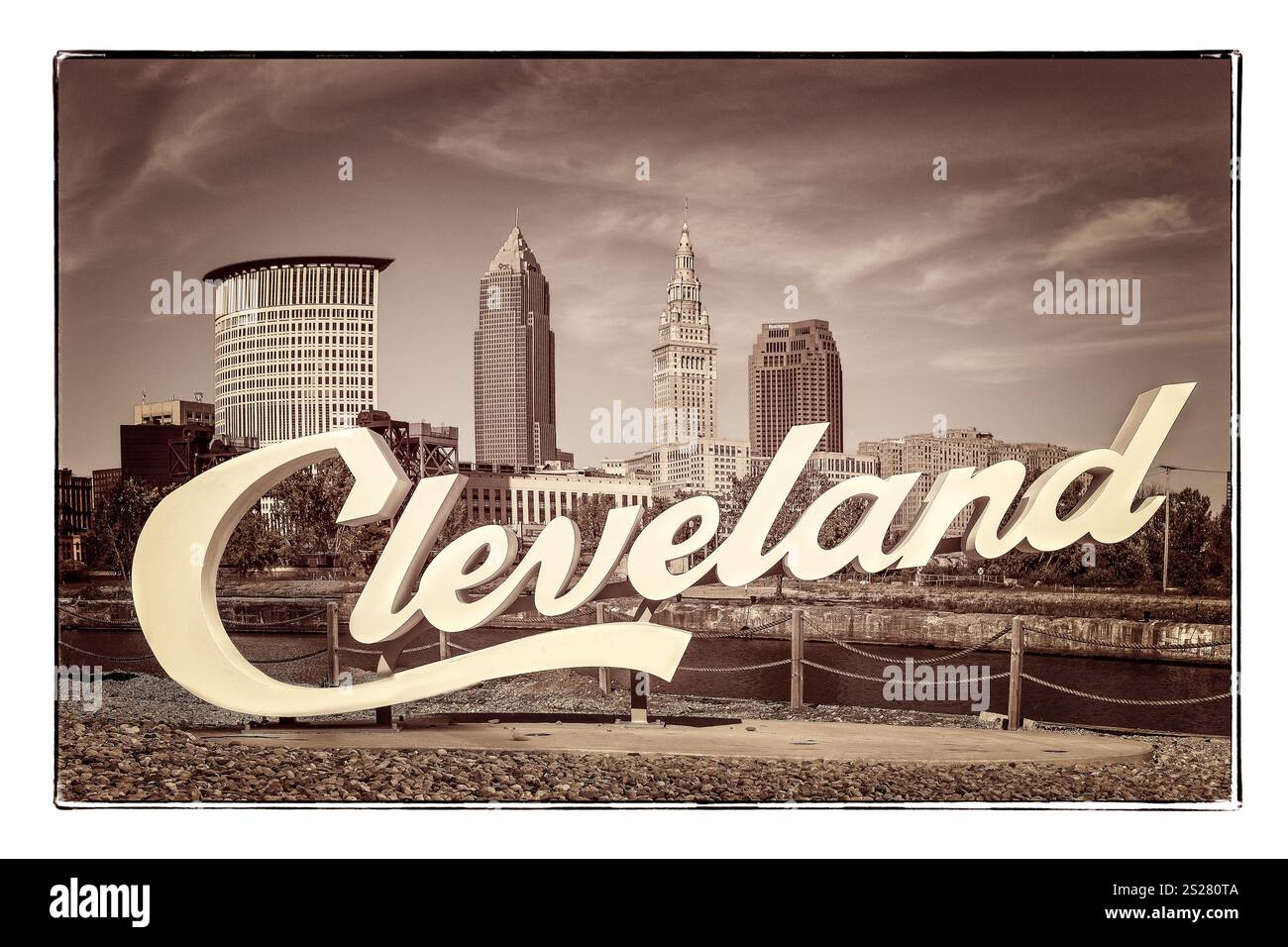 Cleveland skyline Cut Out Stock Images & Pictures - Alamy