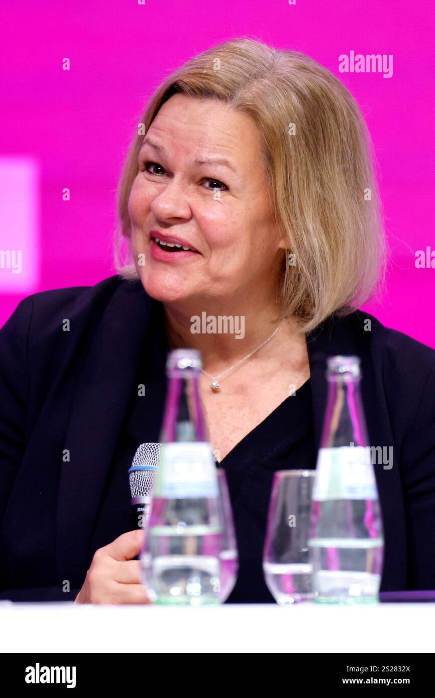 Innenministerin Nancy Faeser SPD hält eine Rede auf der Jahrestagung ...