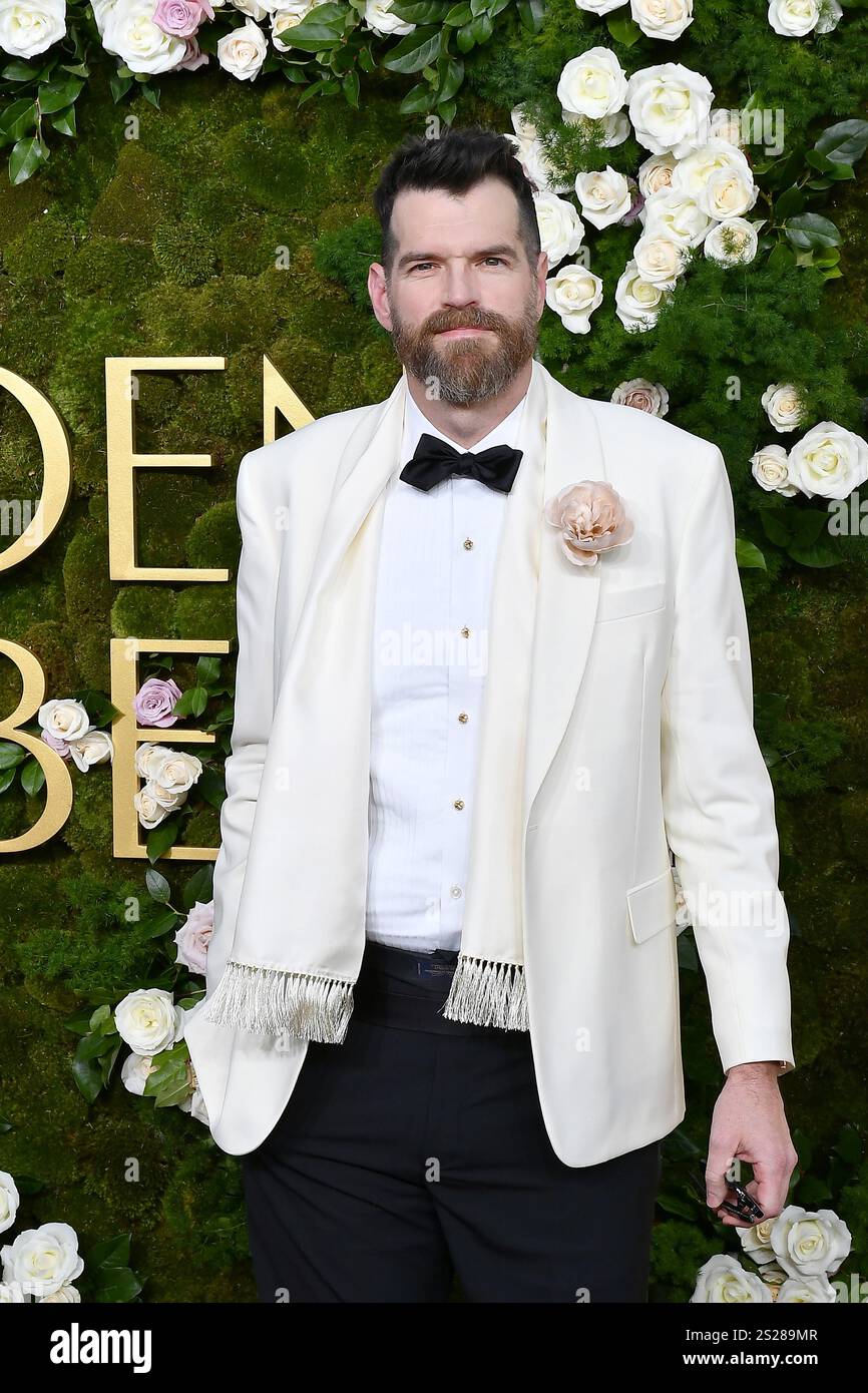 Beverly Hills, USA. 06th Jan, 2025. Timothy Simons attends the 82nd ...