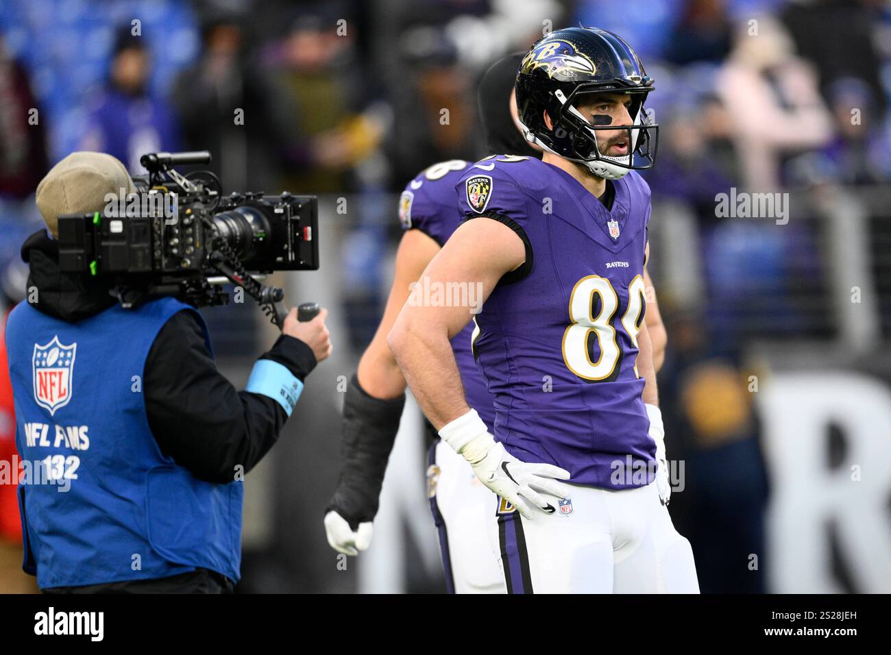 Baltimore Ravens tight end Mark Andrews (89) works out before an NFL ...