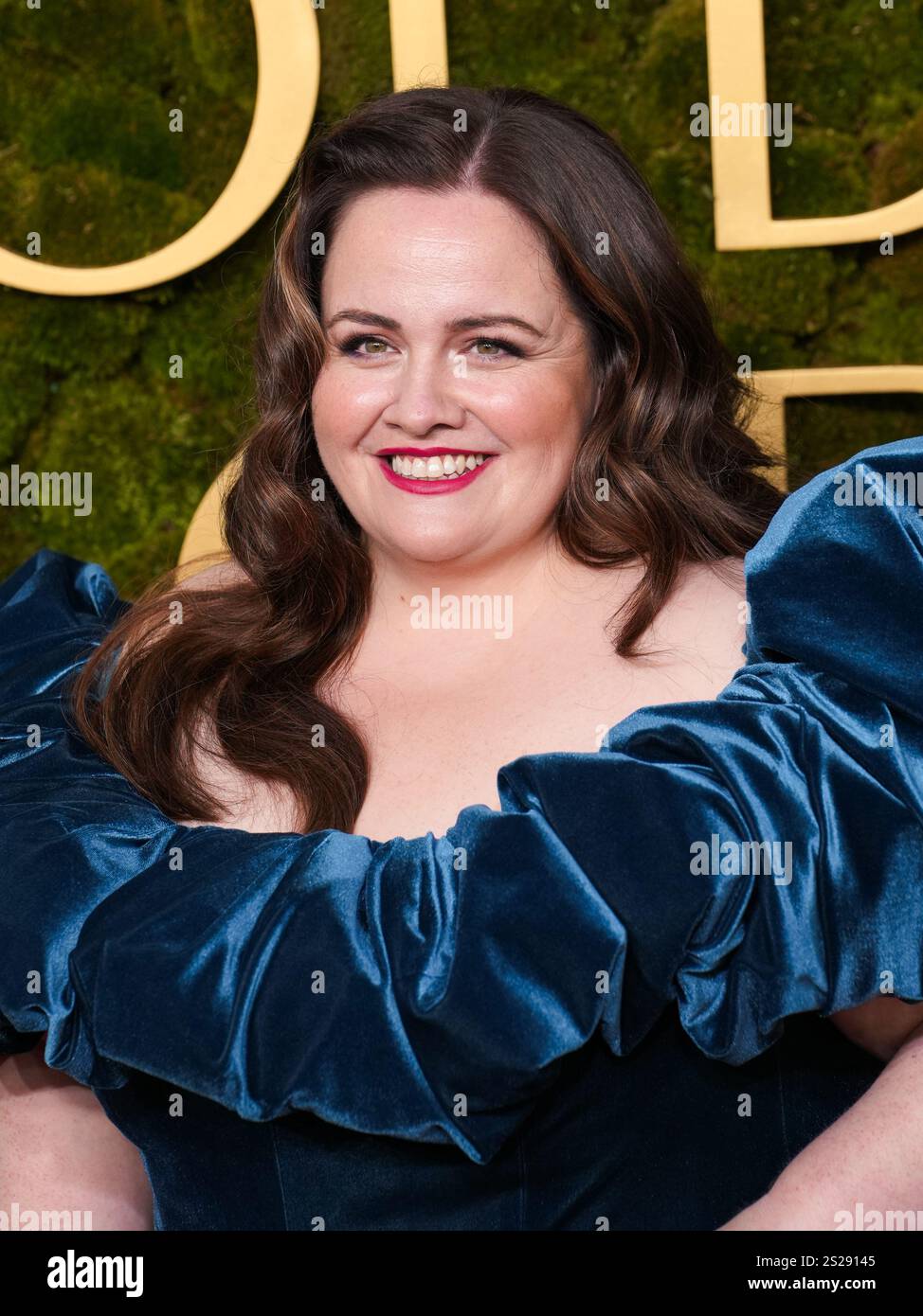 Los Angeles, USA. 05th Jan, 2025. Jessica Gunning walking on the red ...