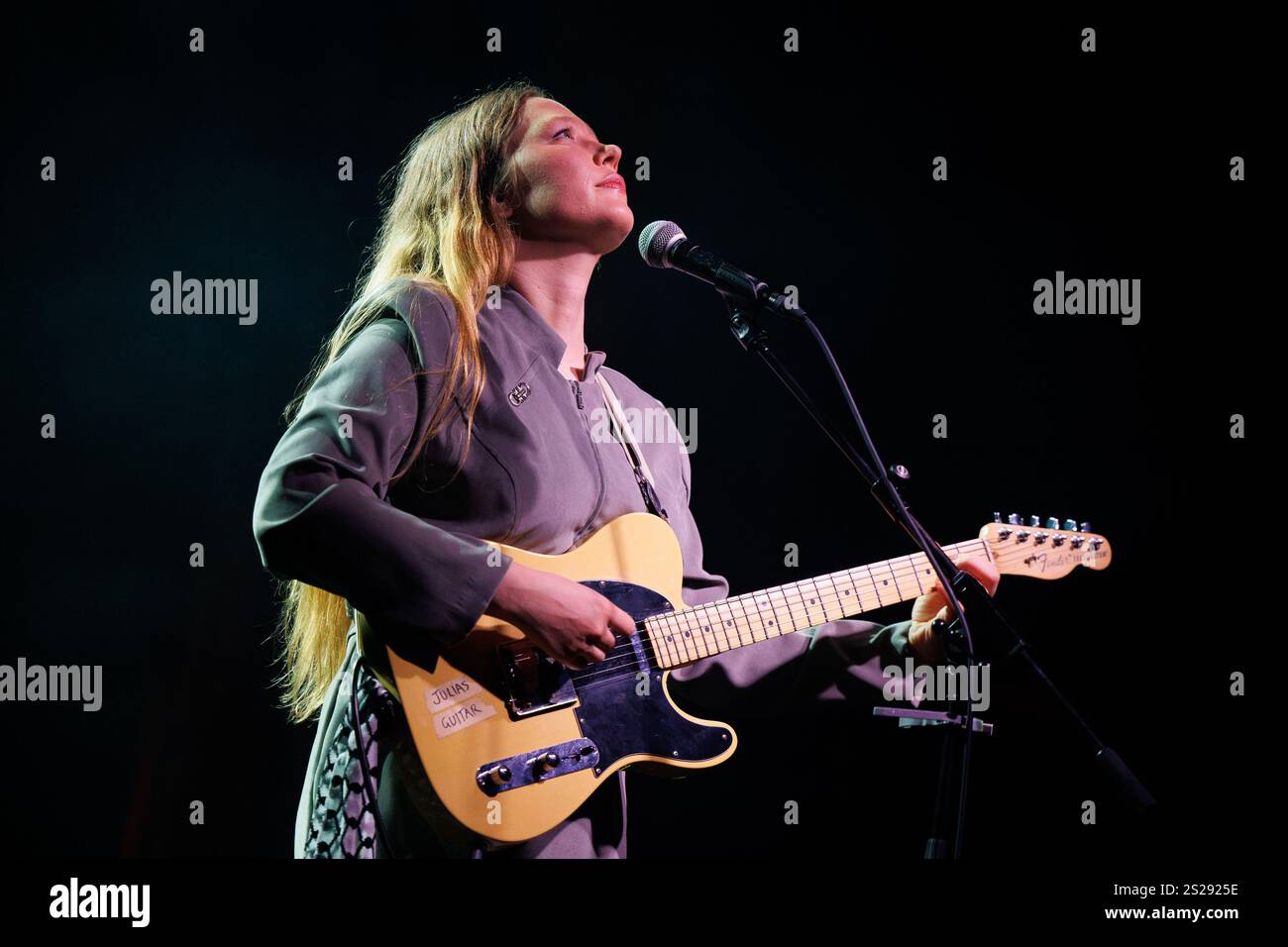 Barcelona, Spain. 2nd October, 2024. Julia Jacklin (Singer from ...