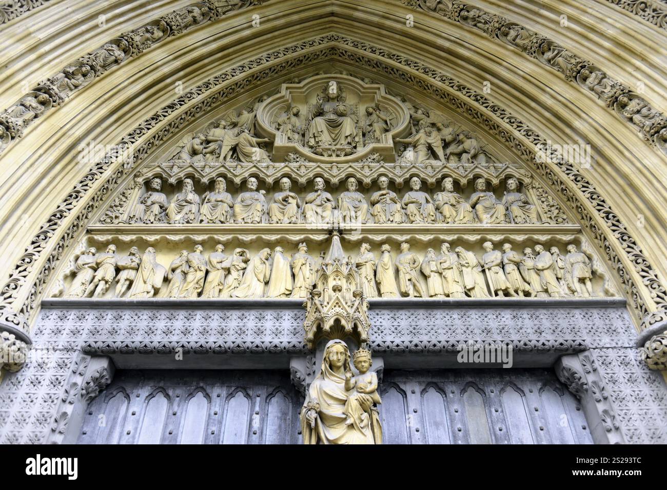 Detail, partial view, Westminster Abbey, London, Detailed Gothic relief ...