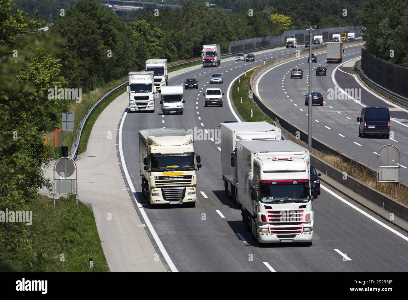 Lorry on a three-lane motorway. Symbolic photo for carriage of goods ...