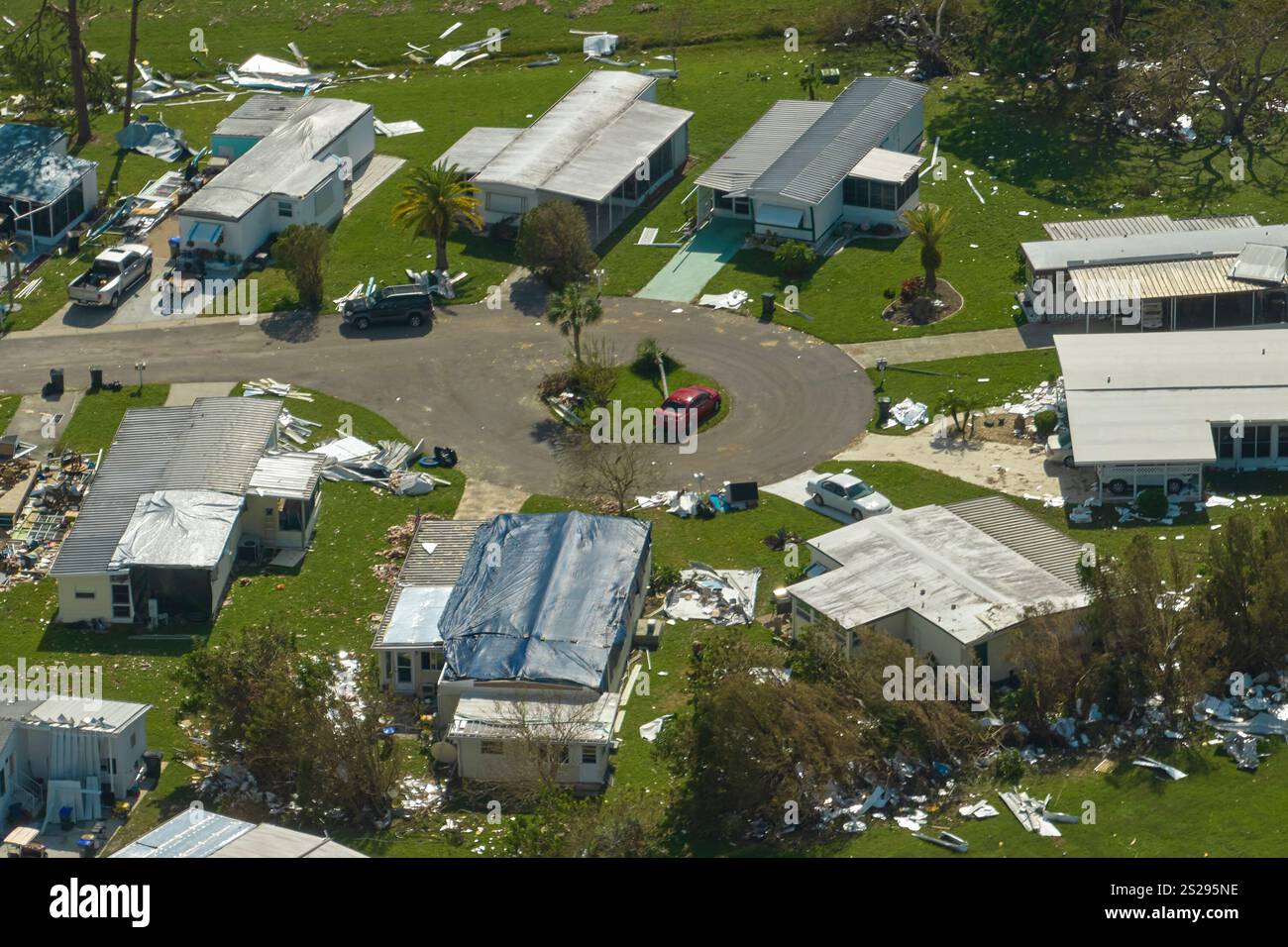 Destroyed by hurricane Ian suburban houses in Florida mobile home ...