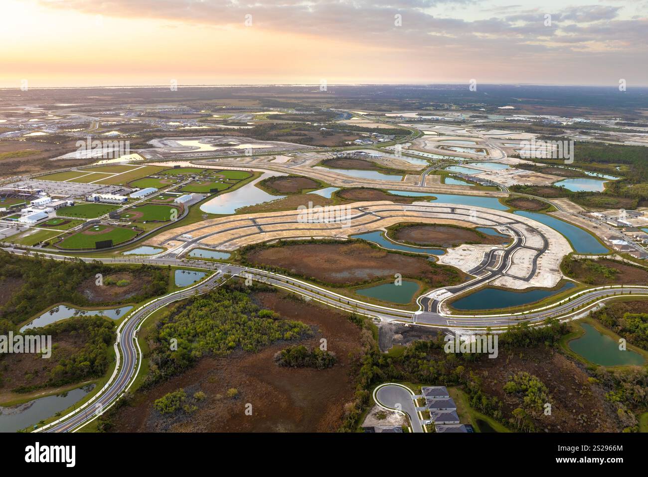 Development of residential housing in American suburbs. Beginning of ...