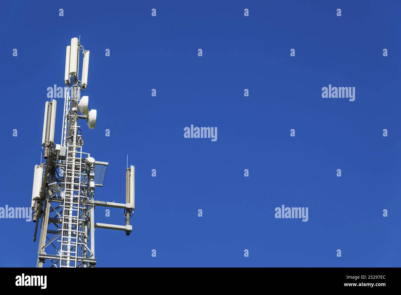 A transmission mast for mobile telephony and mobile phones in Germany ...