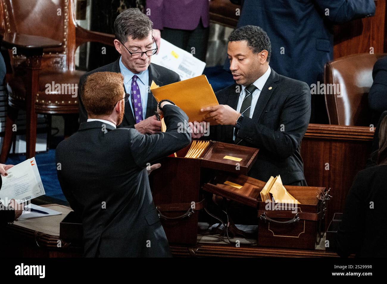 Washington, United States. 06th Jan, 2025. Clerks in the House of ...