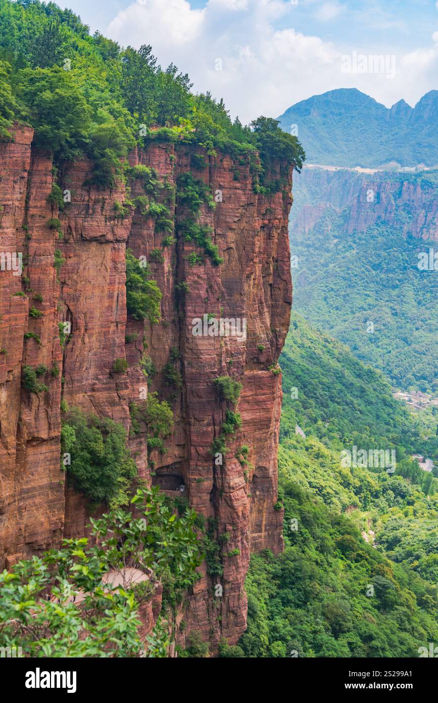 Guoliang Village Canyon, Wanxian Mountain Scenic Area, Taihang Mountain ...