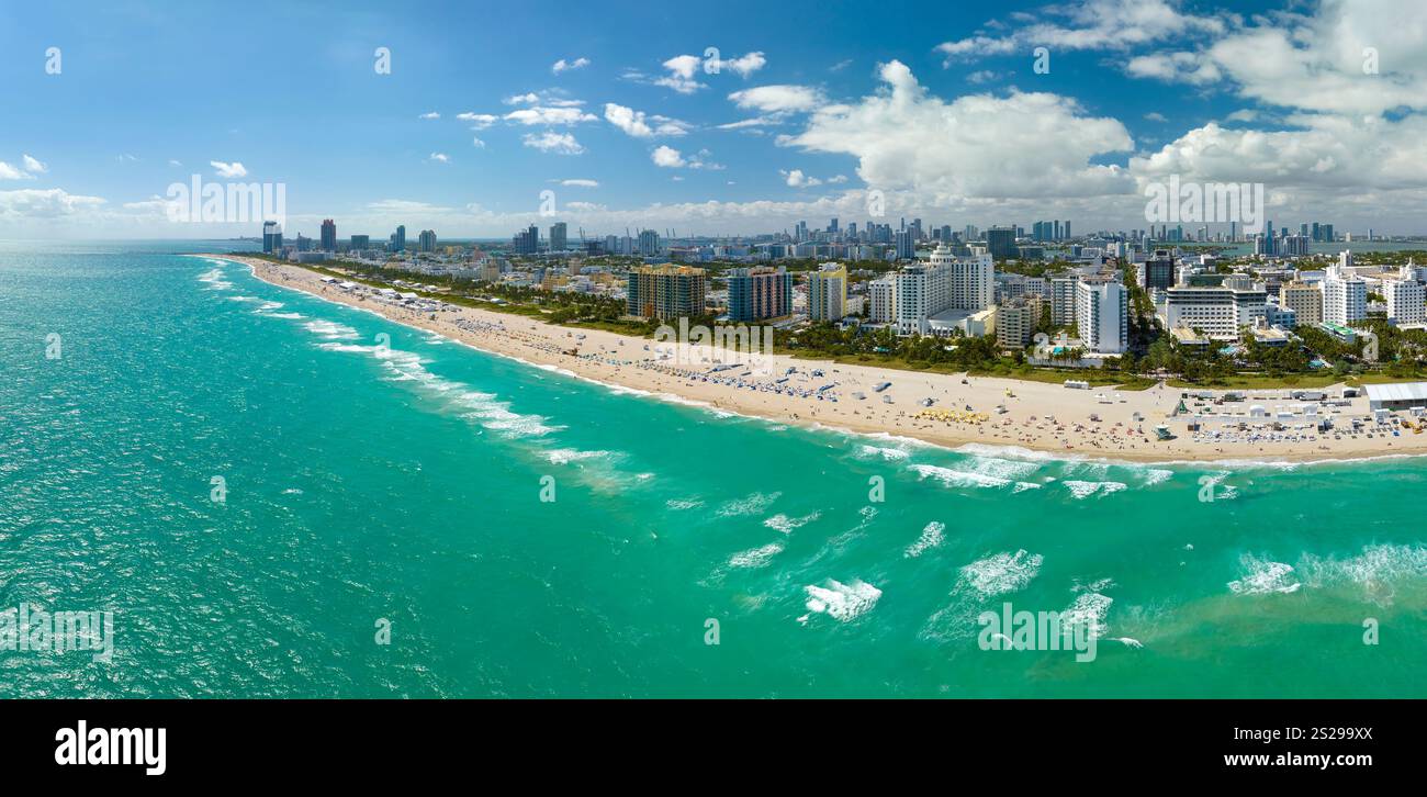 Popular vacation spot in the United States. Ocean warm waters and sandy ...