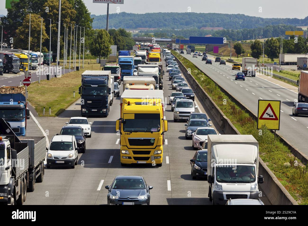 Non-functioning emergency lane in a traffic jam on a motorway Stock ...