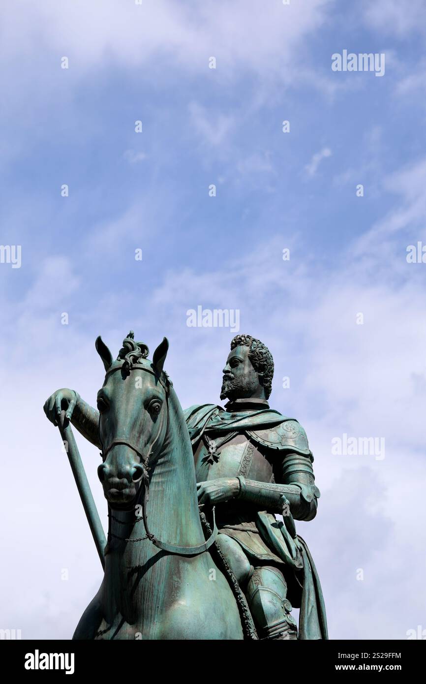 Equestrian statue of Ferdinand Medici in Florence Italy Stock Photo - Alamy