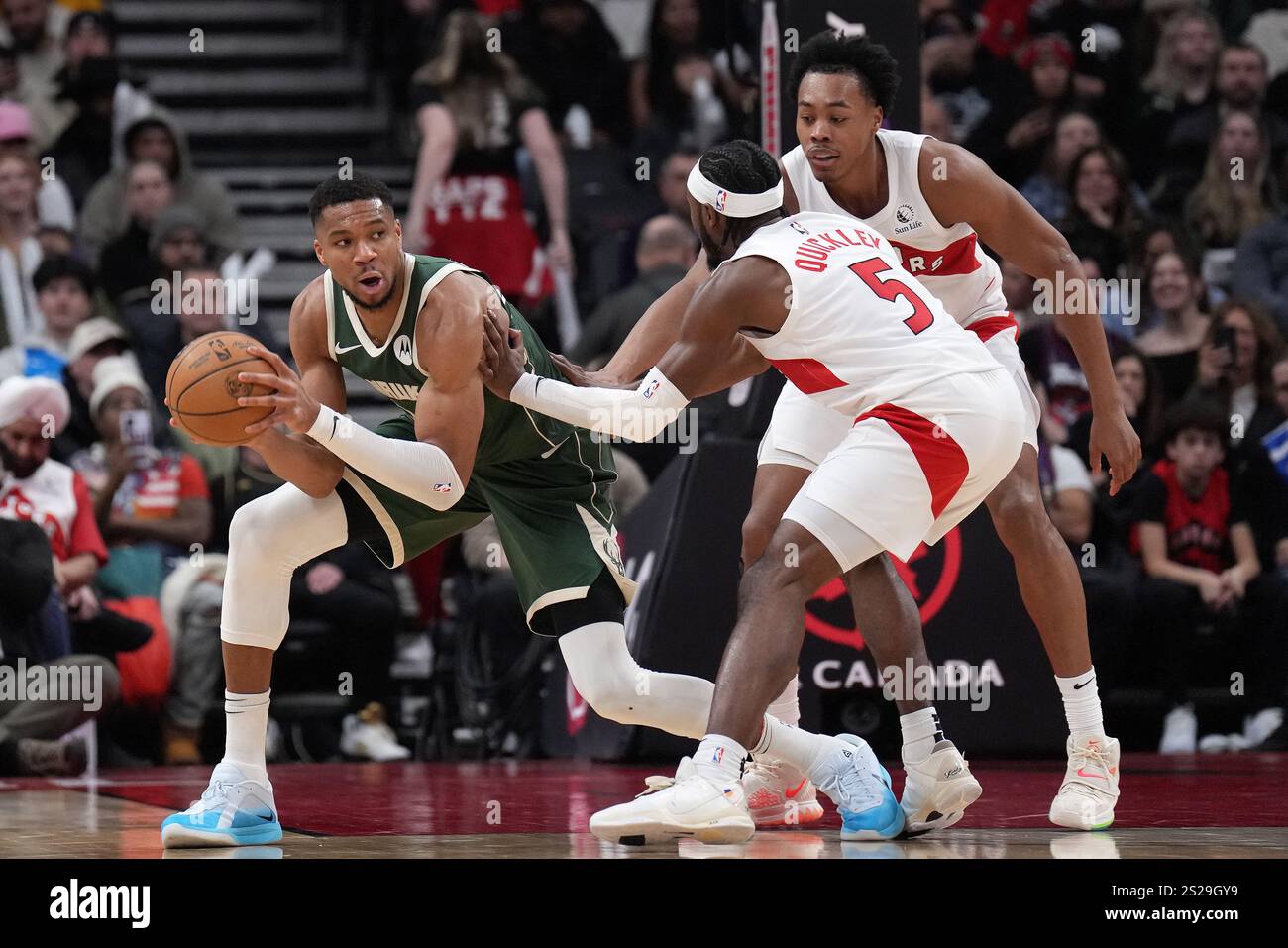 Toronto, Canada. 06th Jan, 2025. Milwaukee Bucks forward Giannis Antetokounmpo (34) looks for ...