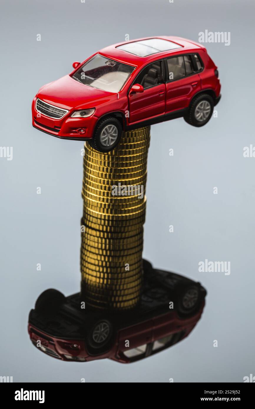 Expenses costs hi-res stock photography and images - Alamy