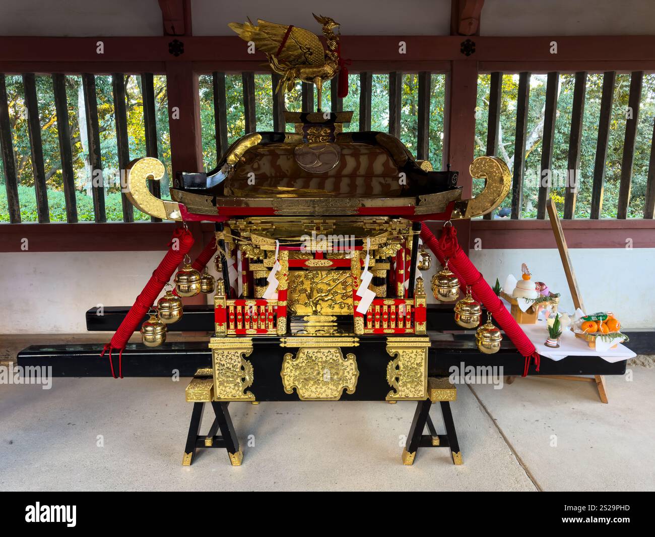 Portable shrine hi-res stock photography and images - Alamy