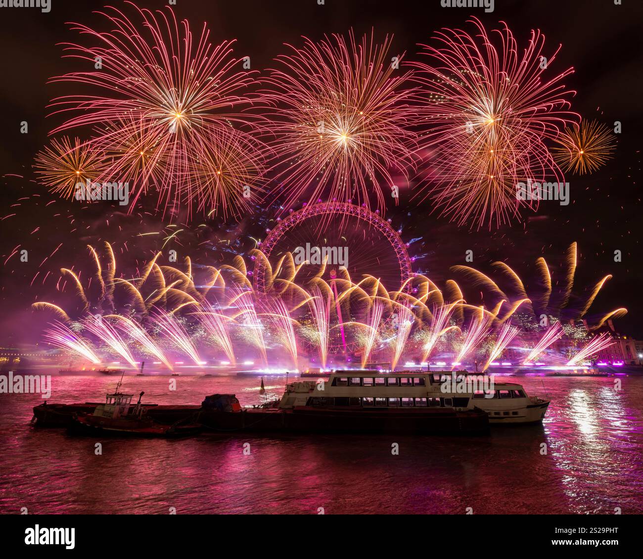 Fireworws in London eye celebration new year 2025 Stock Photo - Alamy