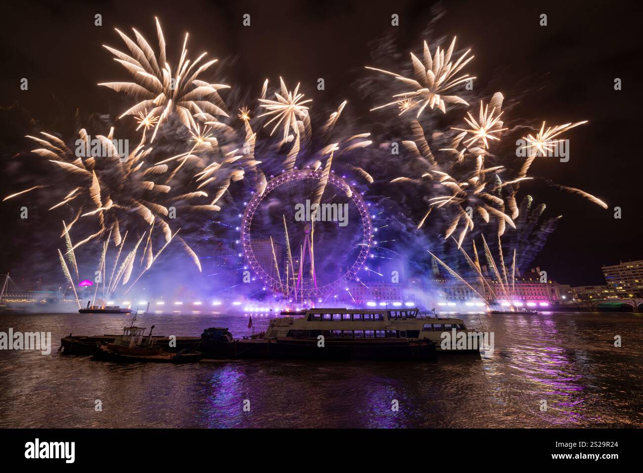 Fireworws in London eye celebration new year 2025 Stock Photo - Alamy