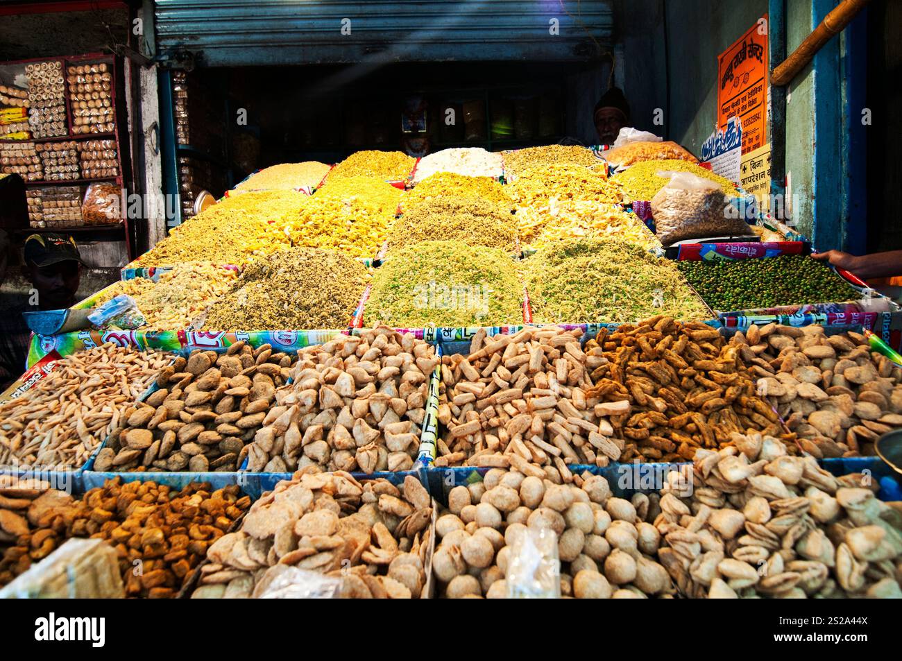A savory snack shop in Lucknow, India Stock Photo - Alamy
