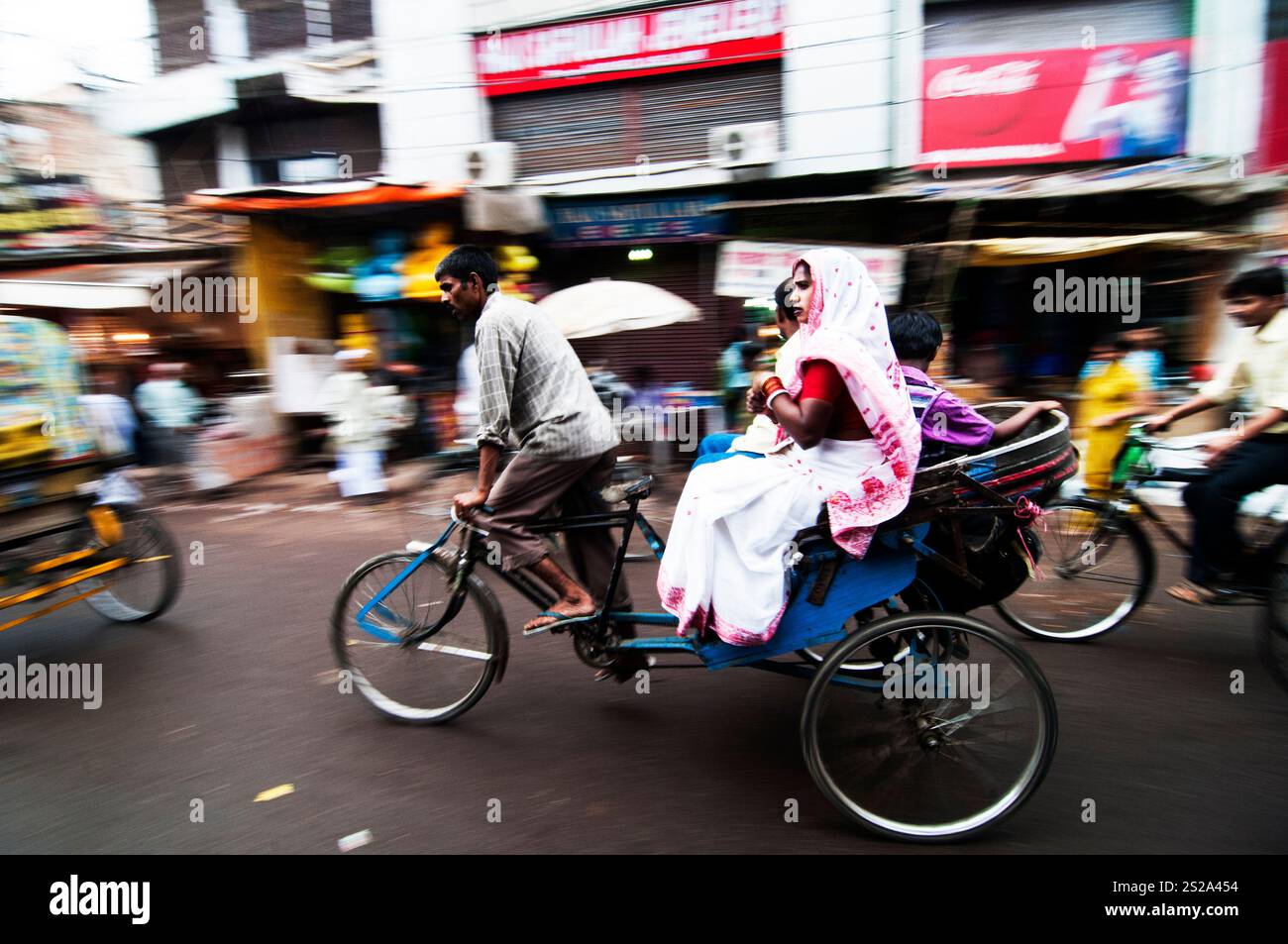 Cycle rickshaws in the old city centre in Lucknow, Uttar Pradesh, India ...