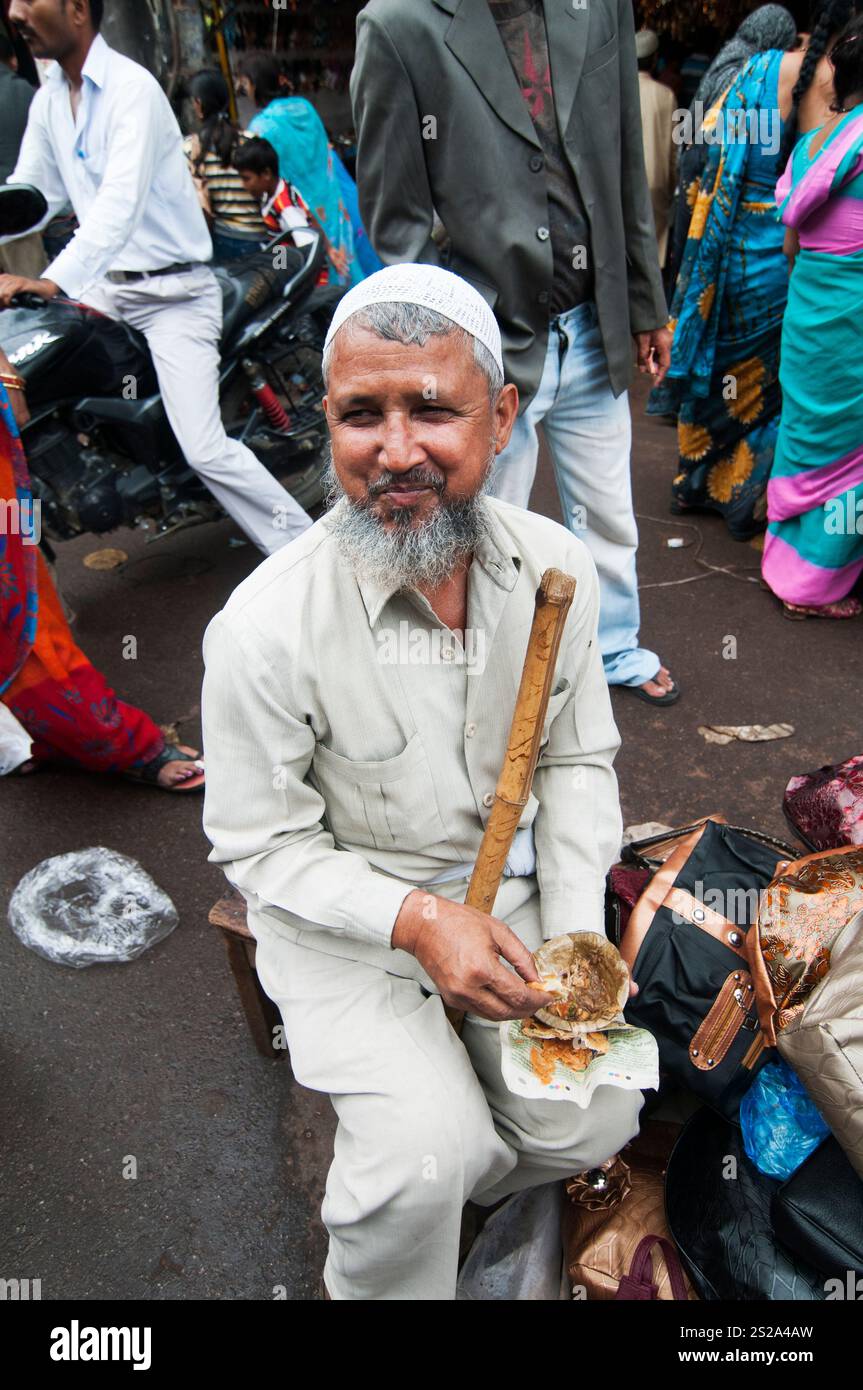The vibrant street markets in Lucknow, Uttar Pradesh, India Stock Photo ...