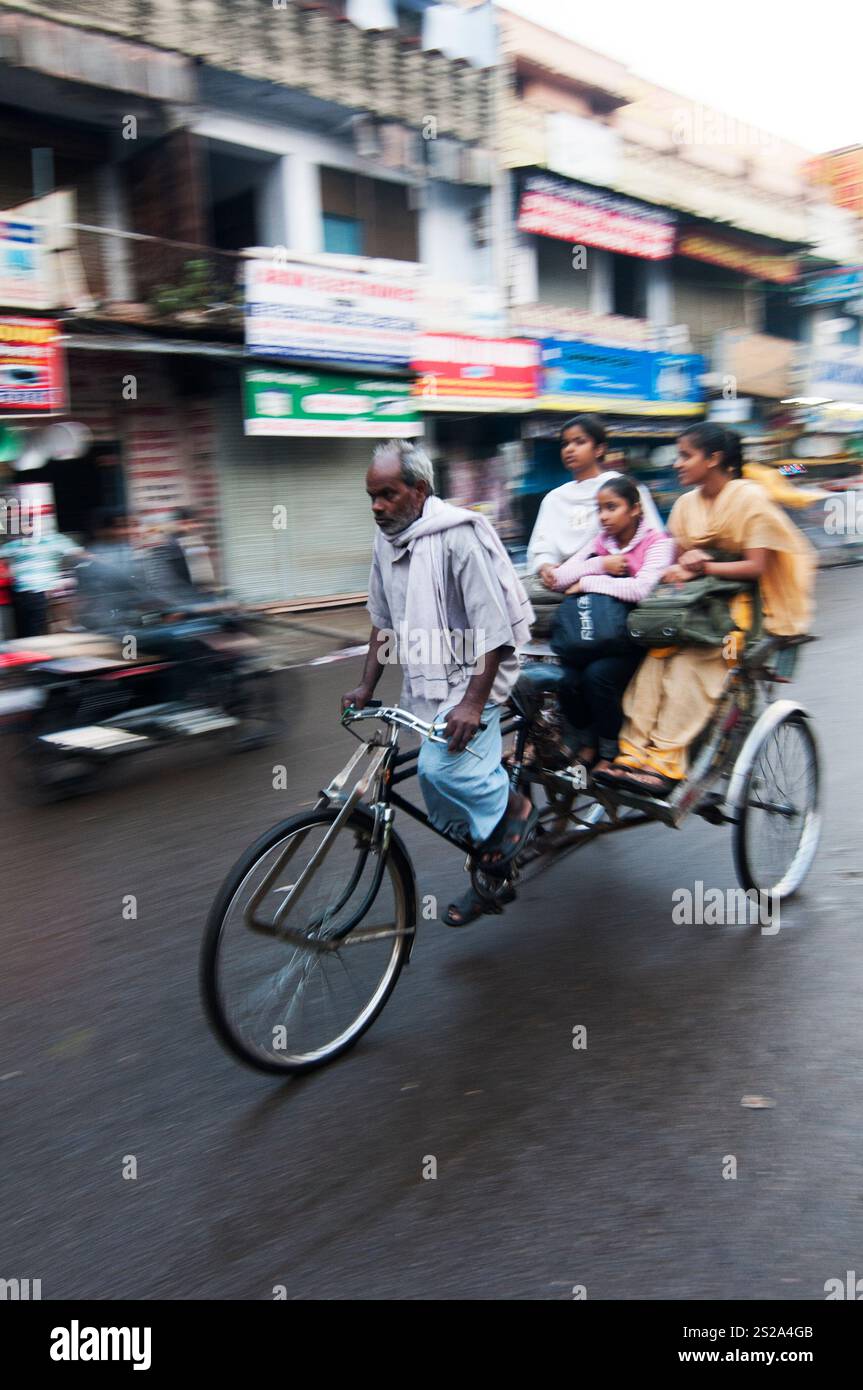Cycle rickshaws in the old city centre in Lucknow, Uttar Pradesh, India ...