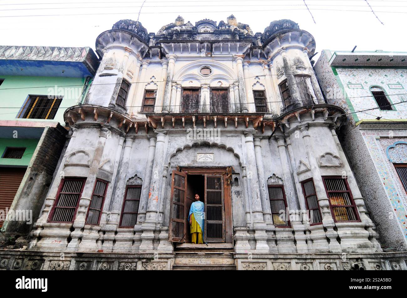 Beautiful old buildings at the Rani bazaar colony in Ayodhya, Uttar ...