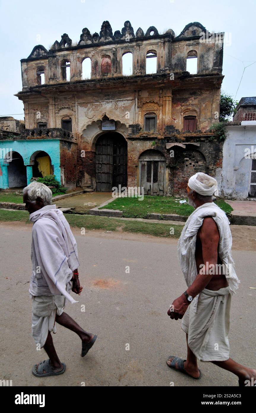 Beautiful old buildings at the Rani bazaar colony in Ayodhya, Uttar ...