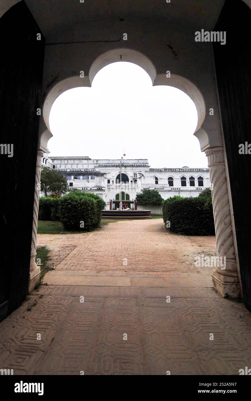 Gate to the Raj Sadan complex in Ayodhya, Uttar Pradesh, India Stock ...