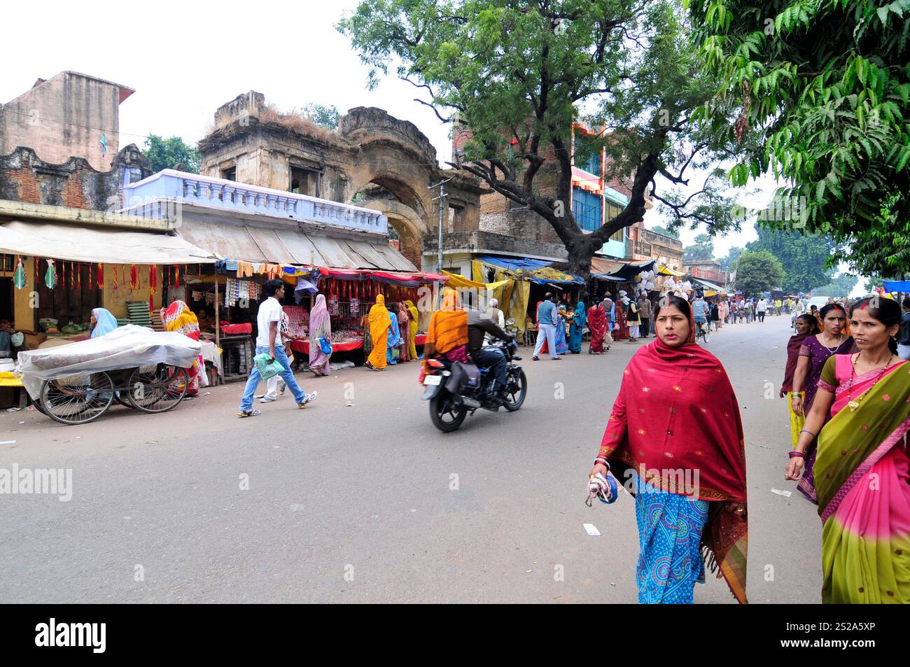 Women walking on main street in Ayodhya, India Stock Photo - Alamy